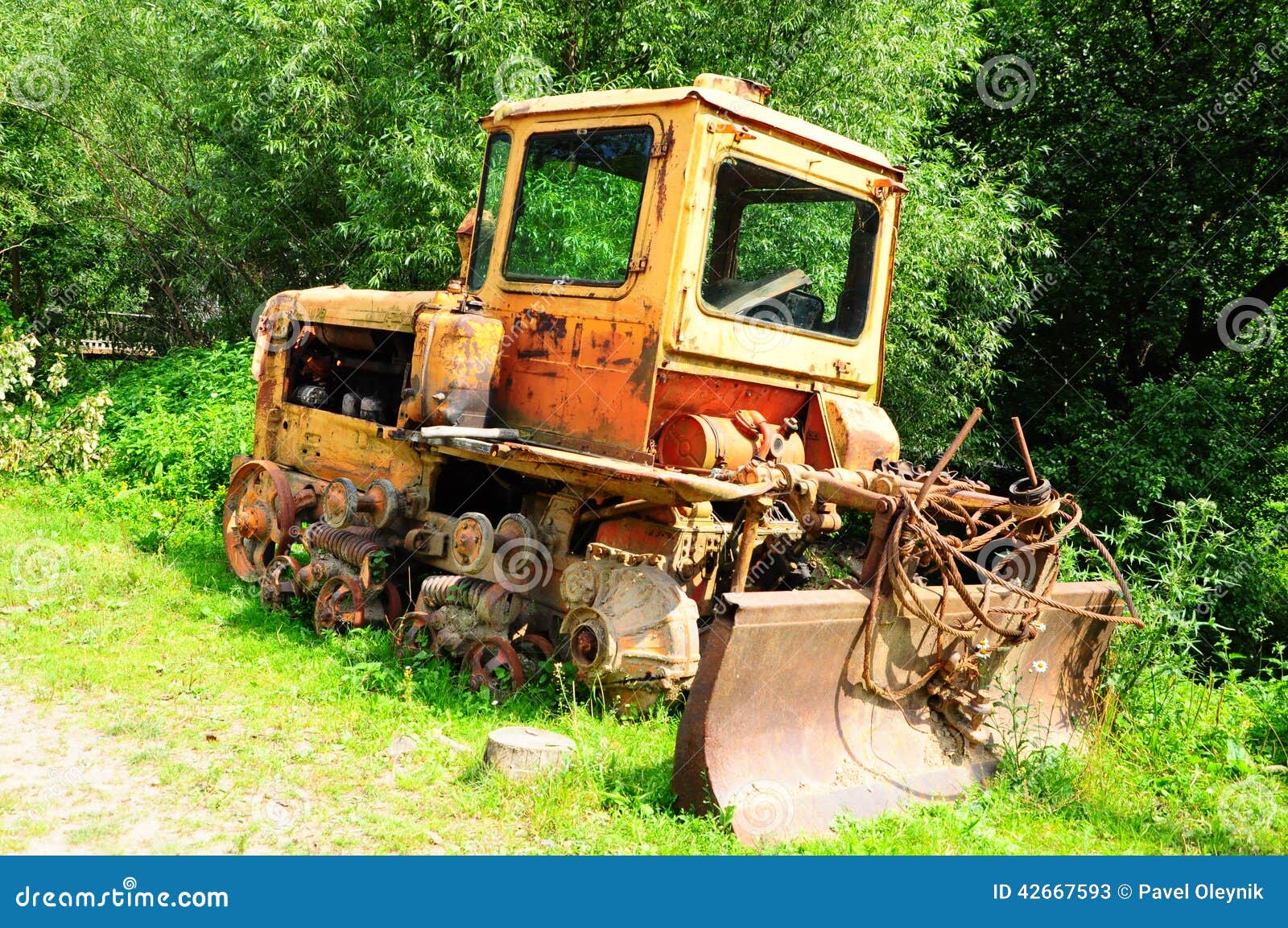 Disassembled tractor stock image. Image of scrap, work - 42667593