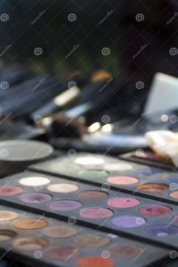 Disc of make-up stock photo. Image of stem, pretty, disc - 44790854