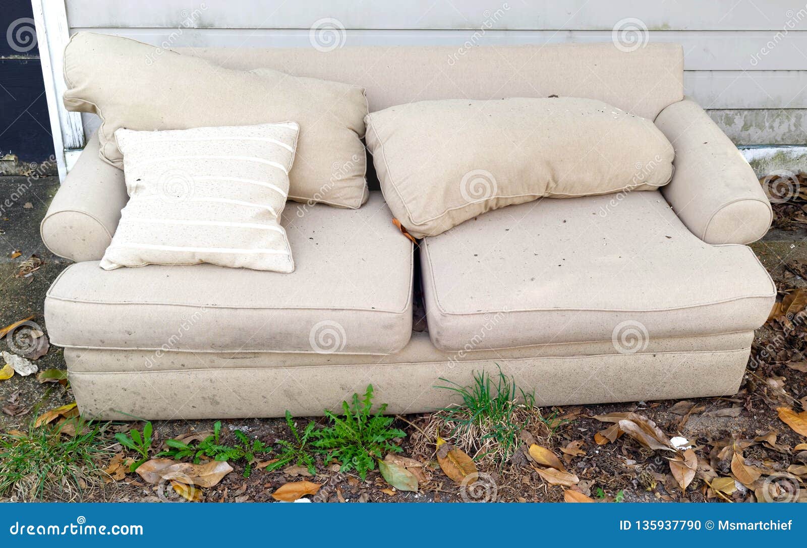 Free Abandoned Couch in Alley Stock Photo - Image of grunge, trash ...
