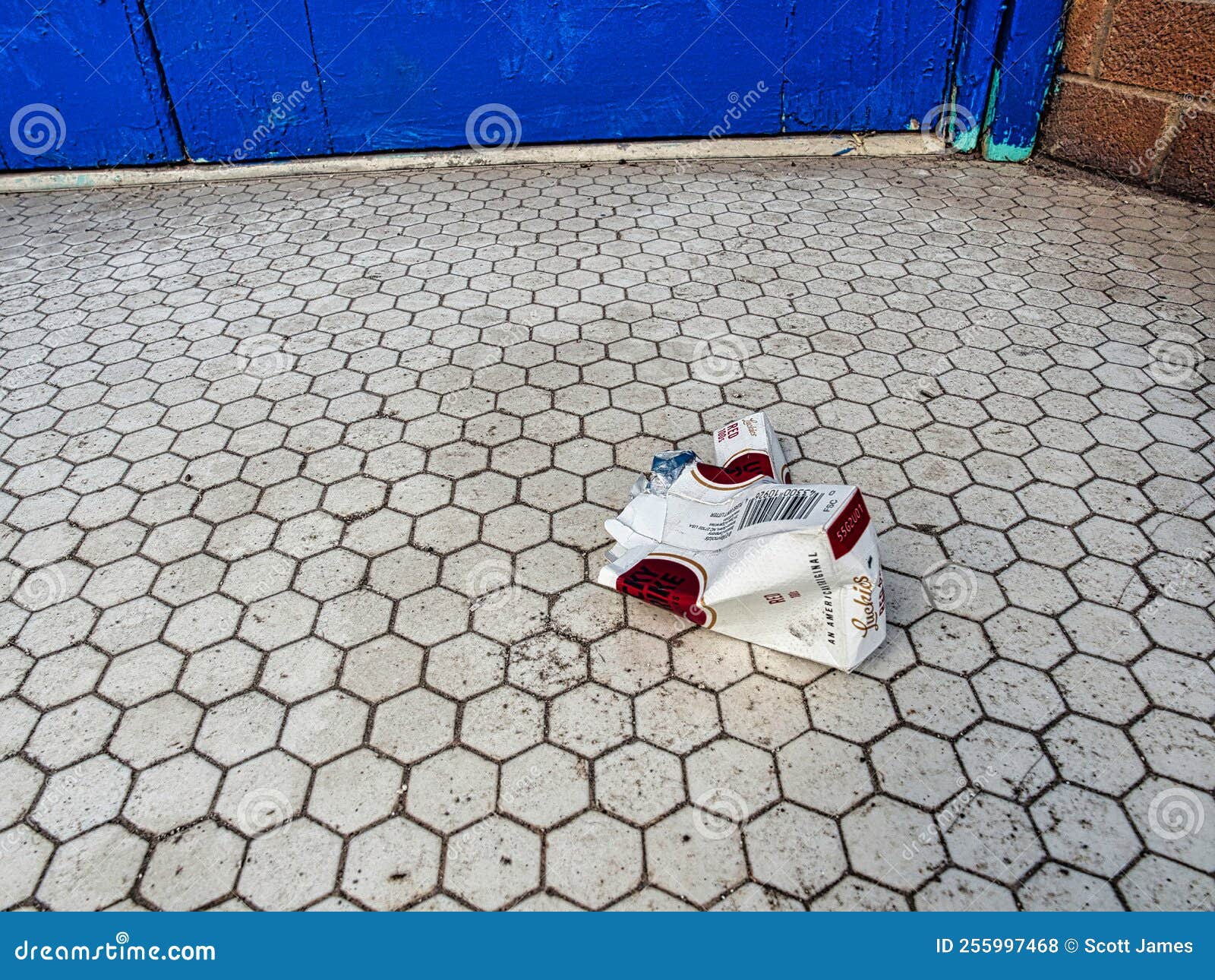 Cigarette Pack Stock Photography | CartoonDealer.com #43384022