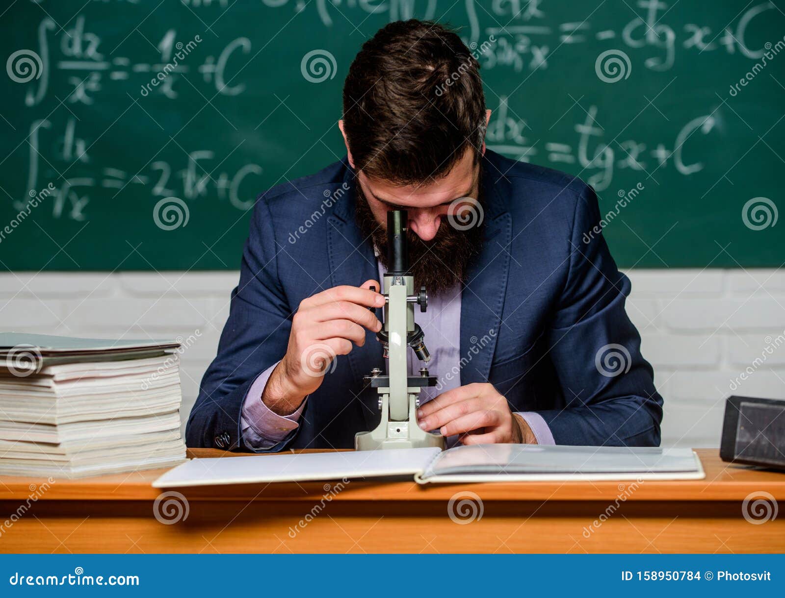 Discovering Micro World. Scientific Project. Scientist in Lab ... Discovering Micro World. Scientific Project. Scientist in Lab ...