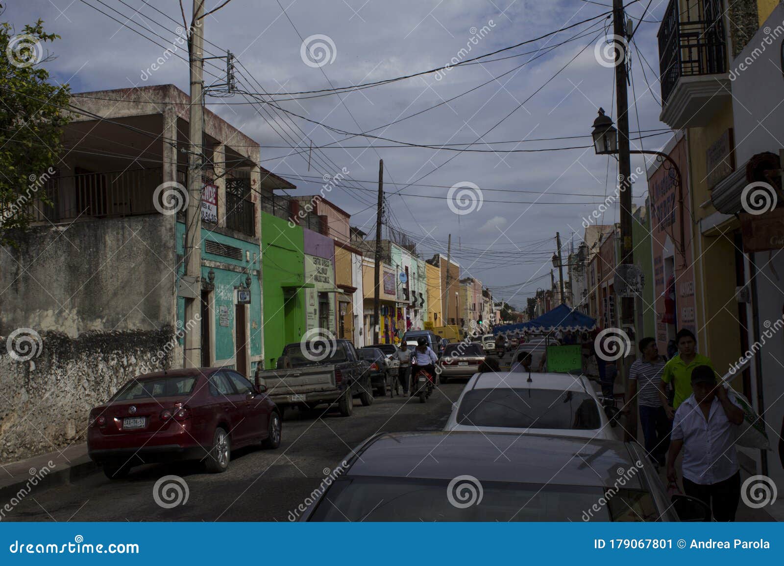 Discovering the Streets of Merida Editorial Photo - Image of facade ...