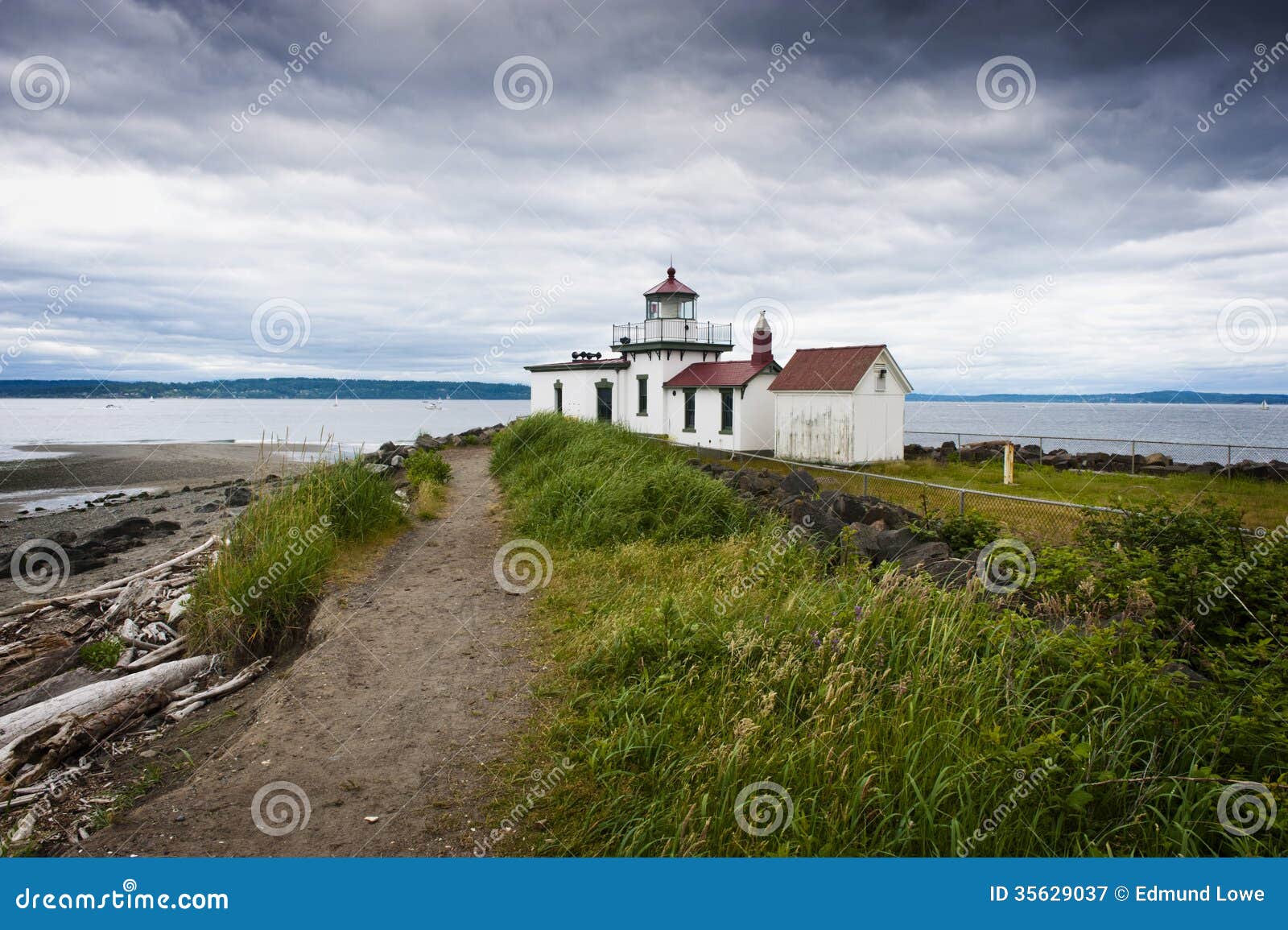 Discovery Park Lighthouse. stock image. Image of ocean - 35629037