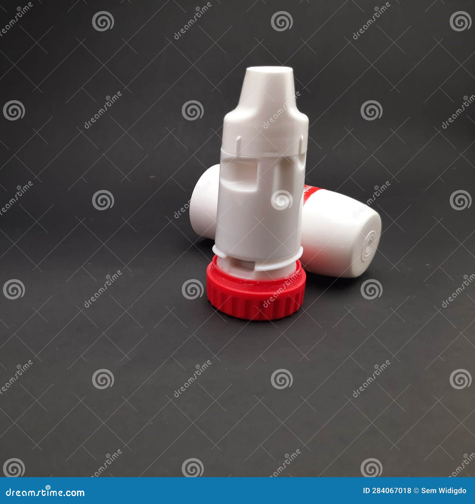 Discus for Asthma White and Red Bottles Stock Photo - Image of asthma ...