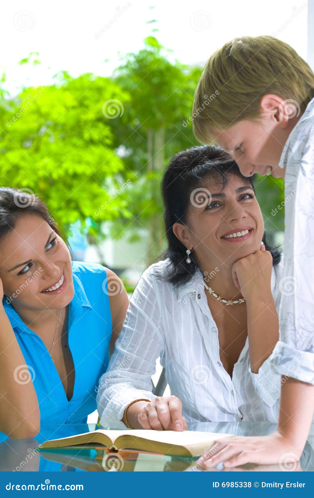 Discuss stock photo. Image of family, children, relaxation - 6985338