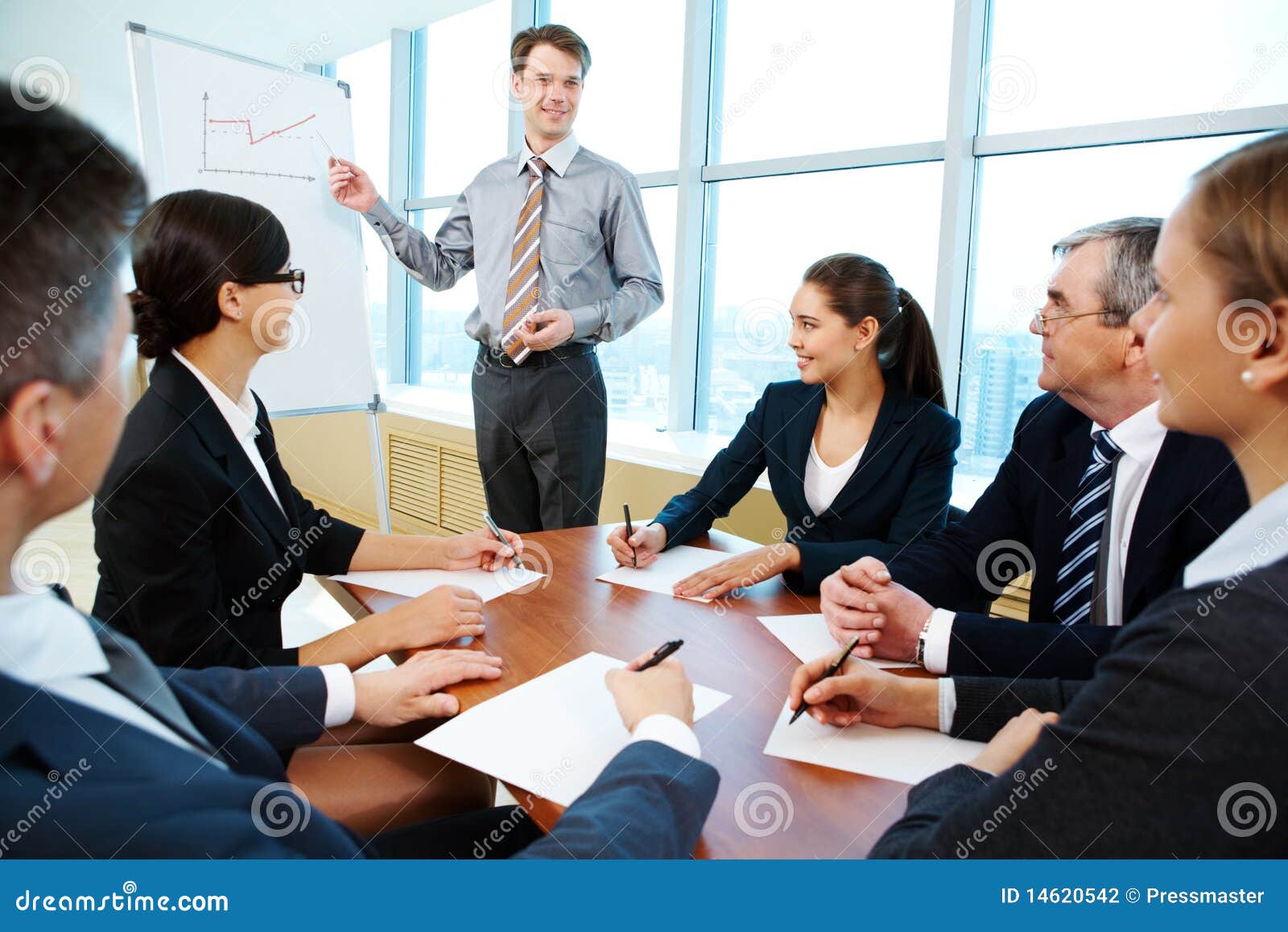 Discussion photo stock. Image du conférence, masculin - 14620542