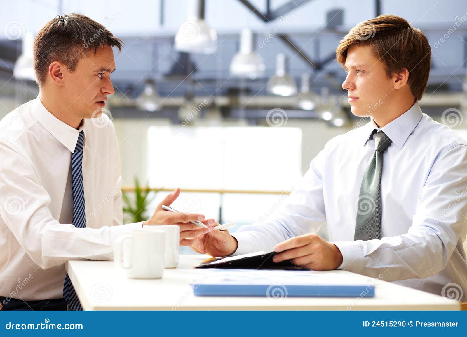 Discussion moment stock photo. Image of interaction, meeting - 24515290