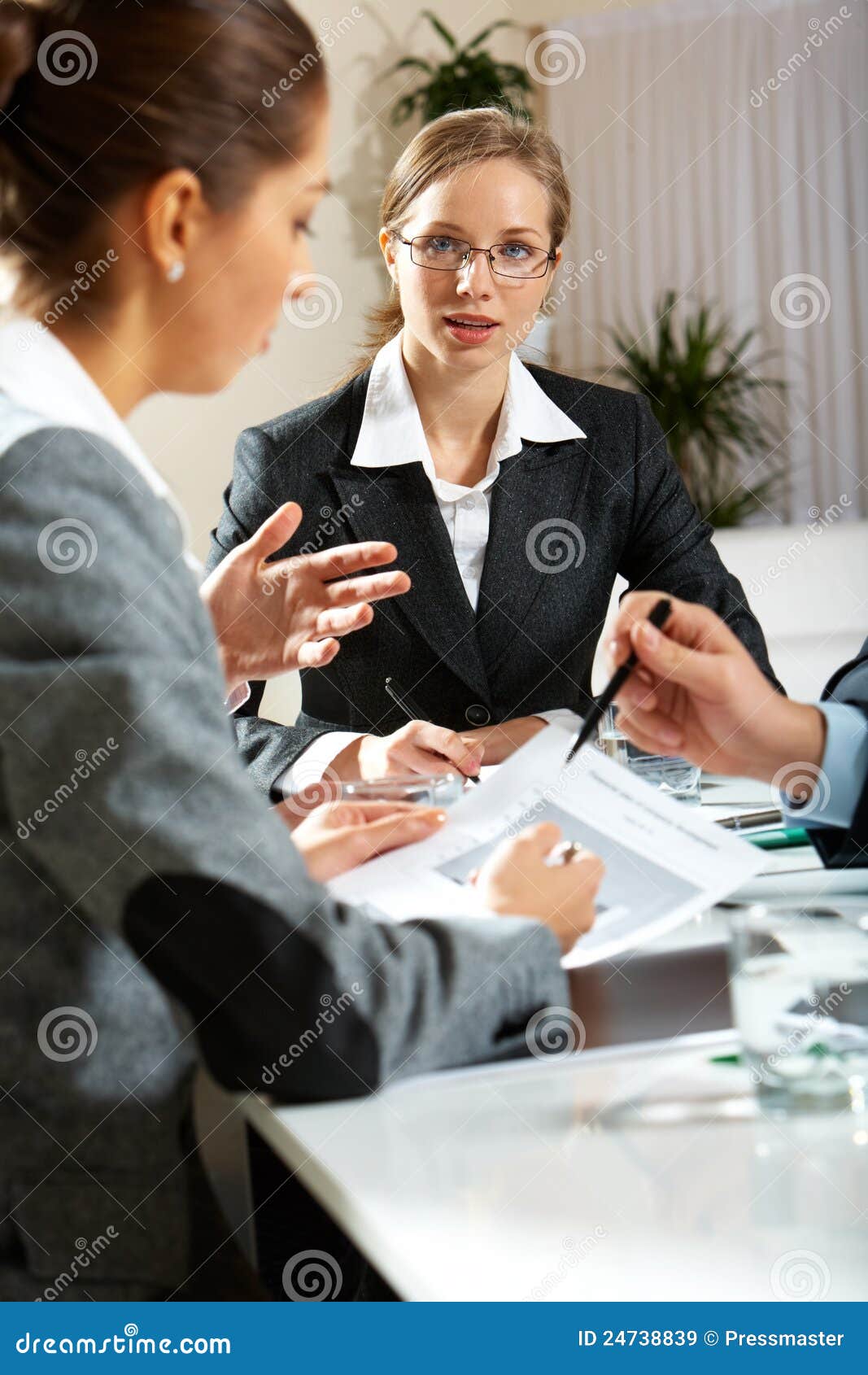 Discussion moment stock image. Image of lady, attention - 24738839