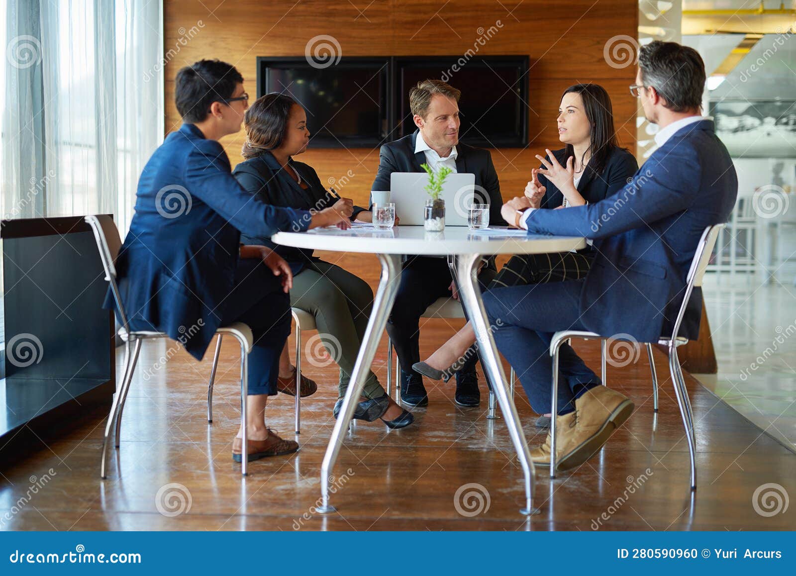 Discussion, Teamwork and Project or Strategy for Collaboration for ...