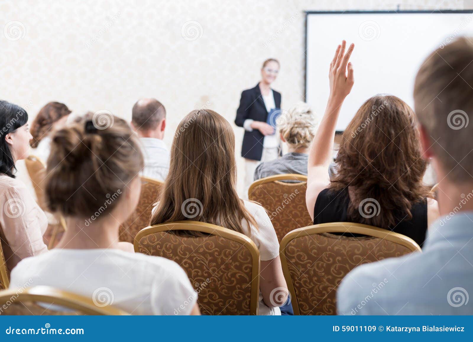 Discussione Dopo La Conferenza Di Professore Immagine Stock - Immagine ...