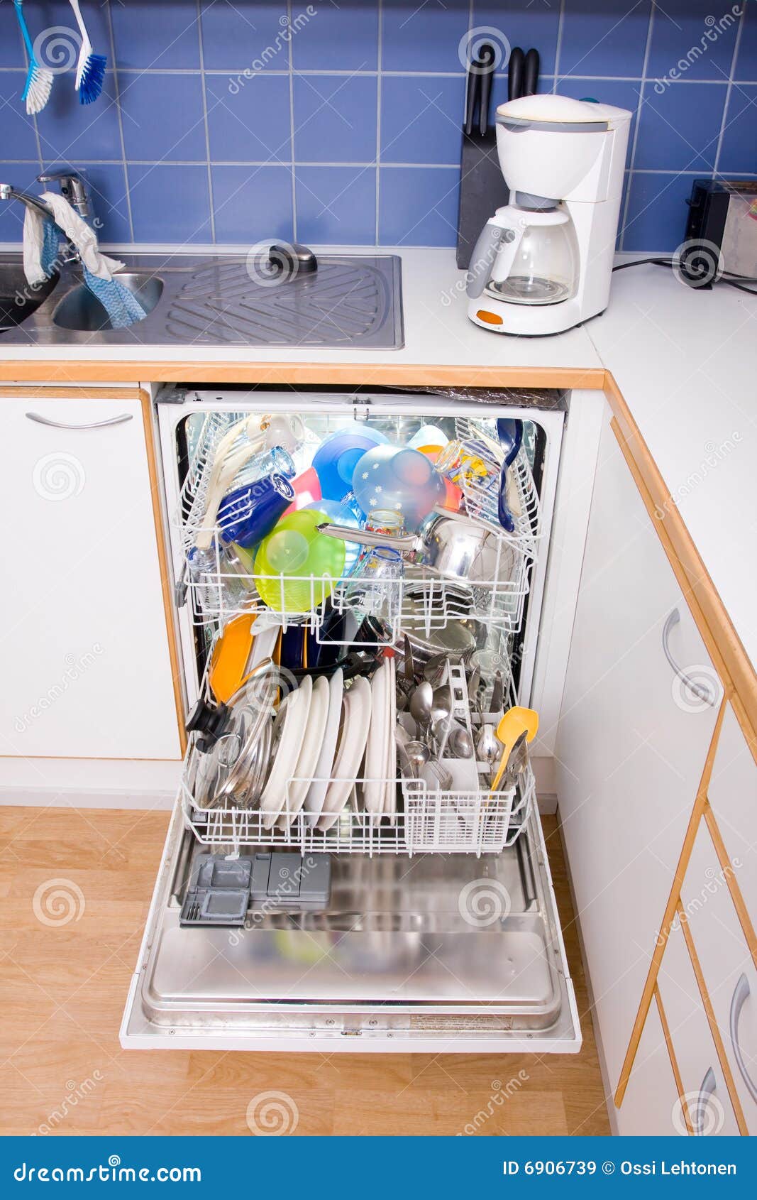 Dishwasher stock image. Image of home, dinner, meal, plastic - 6906739