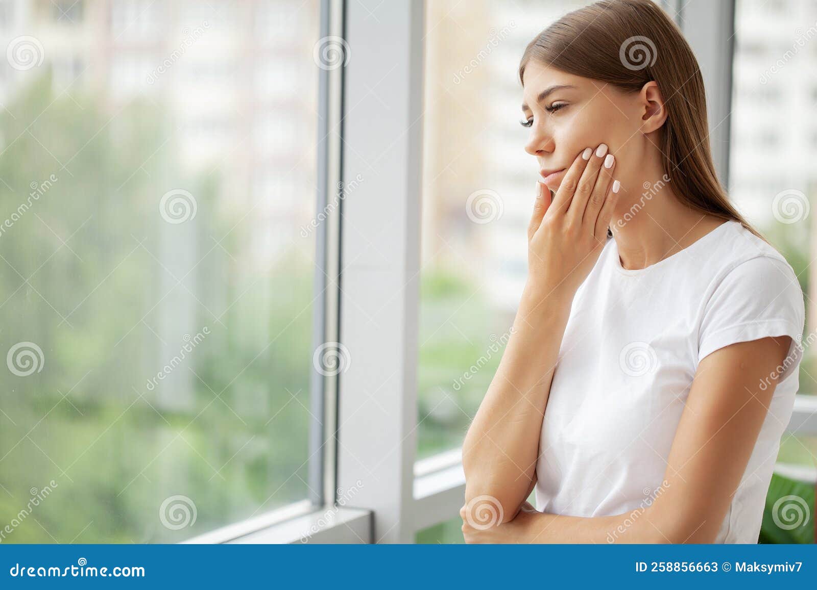Disillusioned Lady Feeling Pain in Tooth while Working in Office. Stock ...