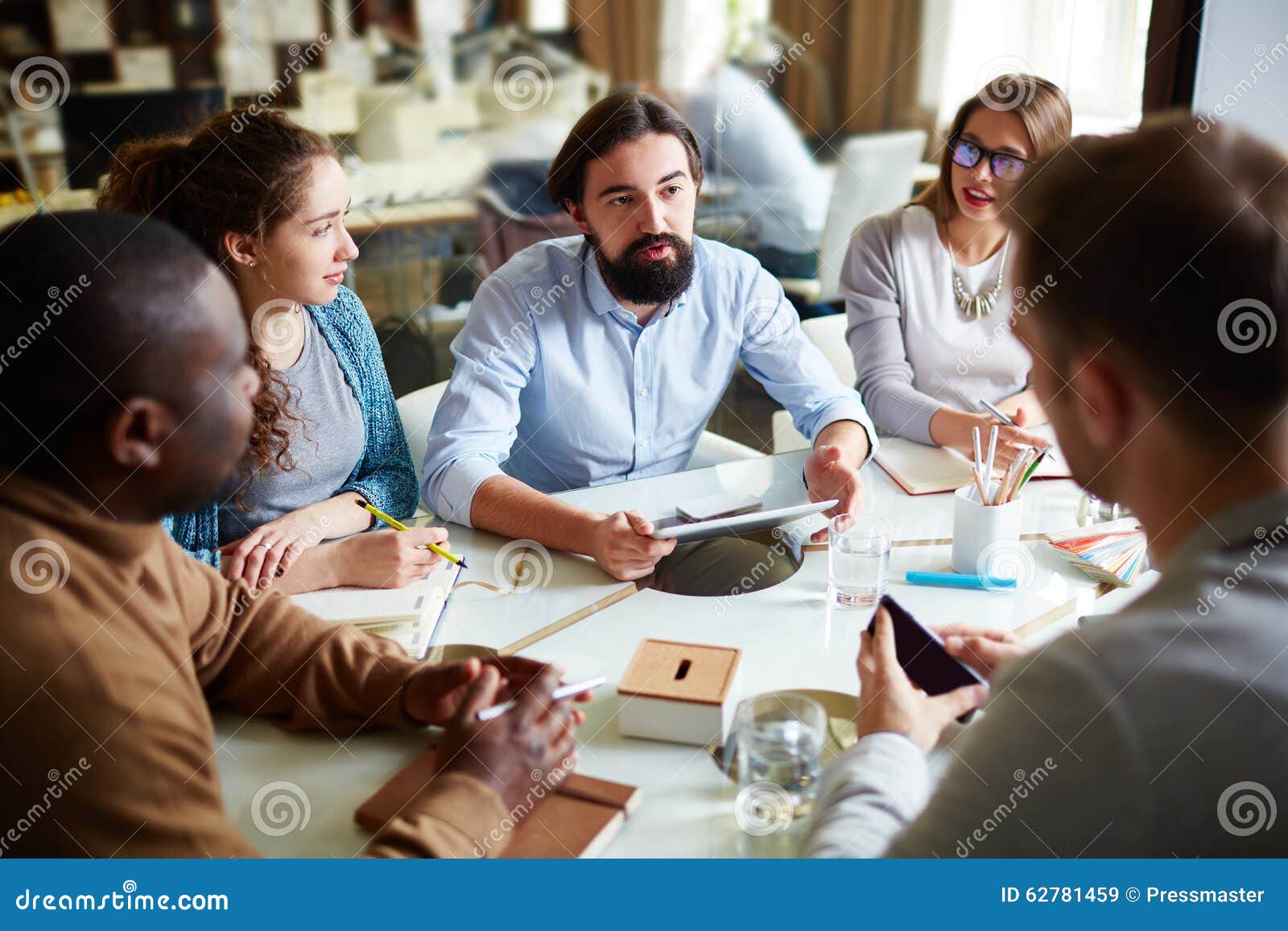 Diskussion stockbild. Bild von erklären, sitzung, planung - 62781459