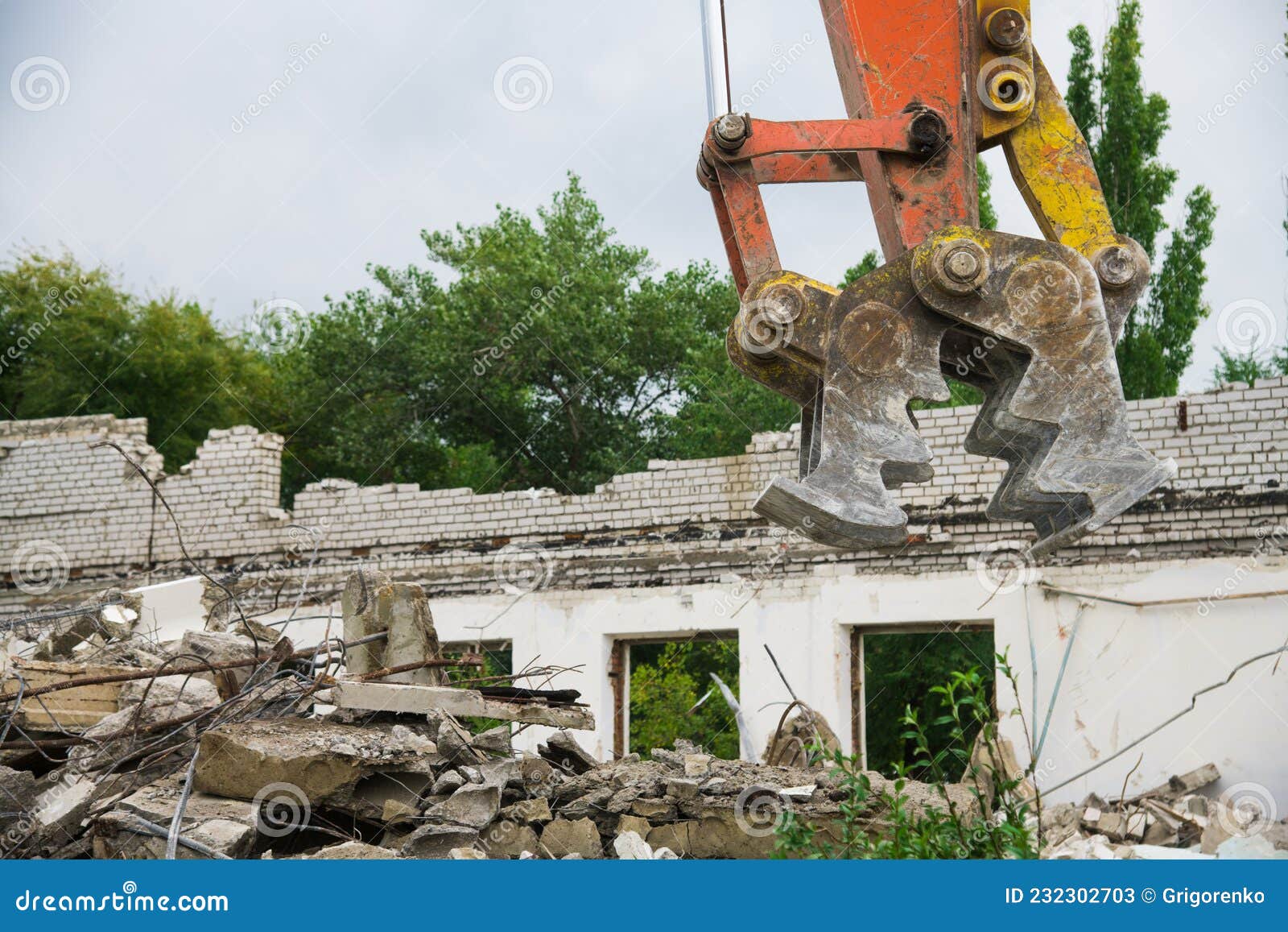Dismantling of the Old Building Stock Image - Image of demolished ...