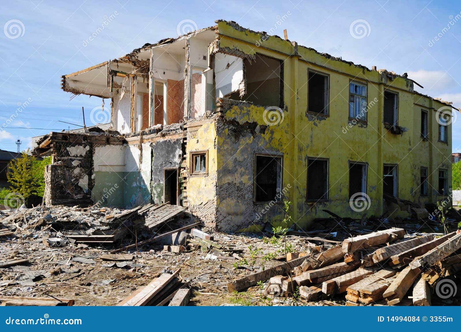Dismantling of Old Buildings Stock Photo - Image of construction, ruin ...