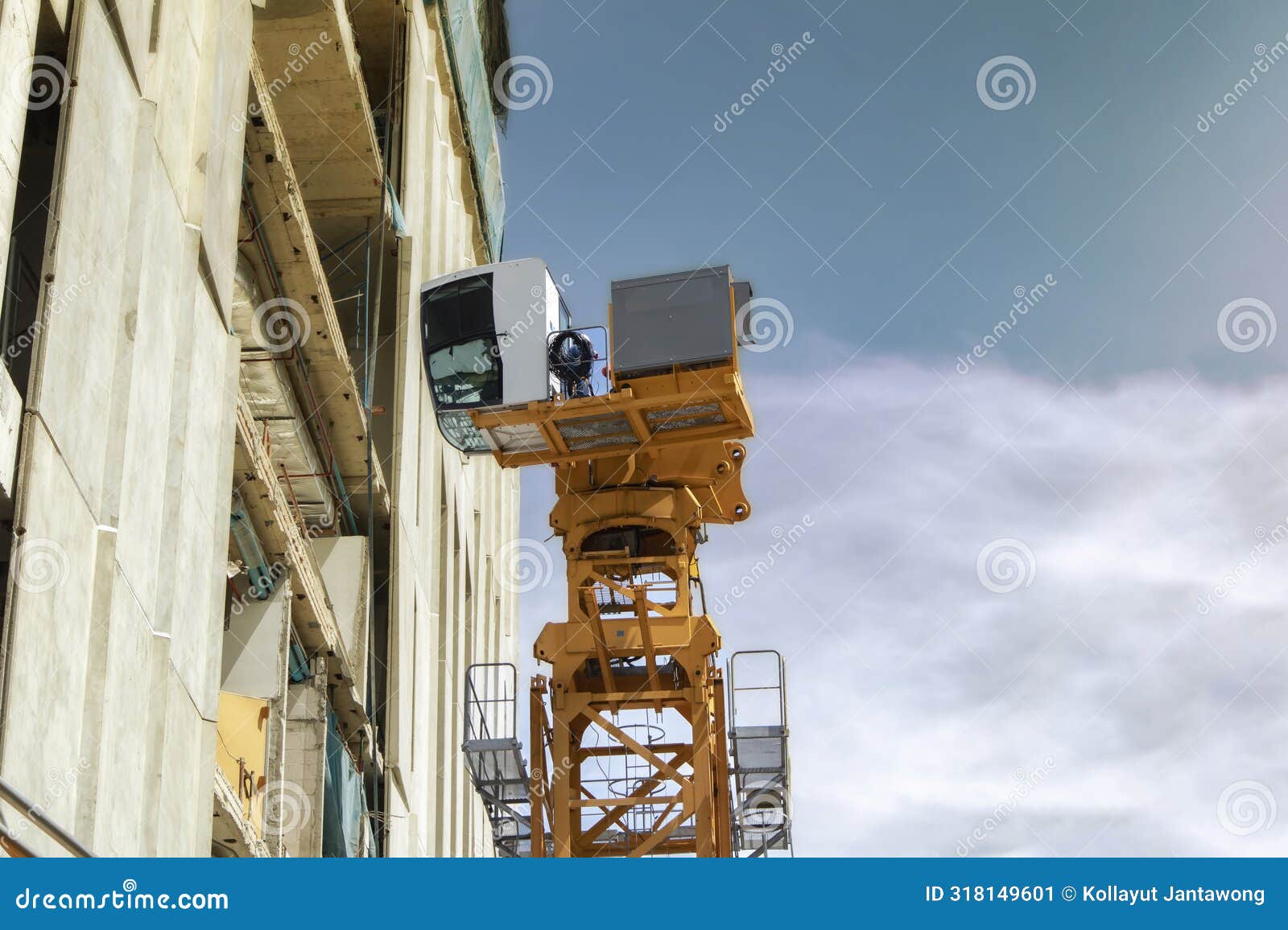 About Dismantling Process on Tower Crane and Lifting Parts of Tower ...