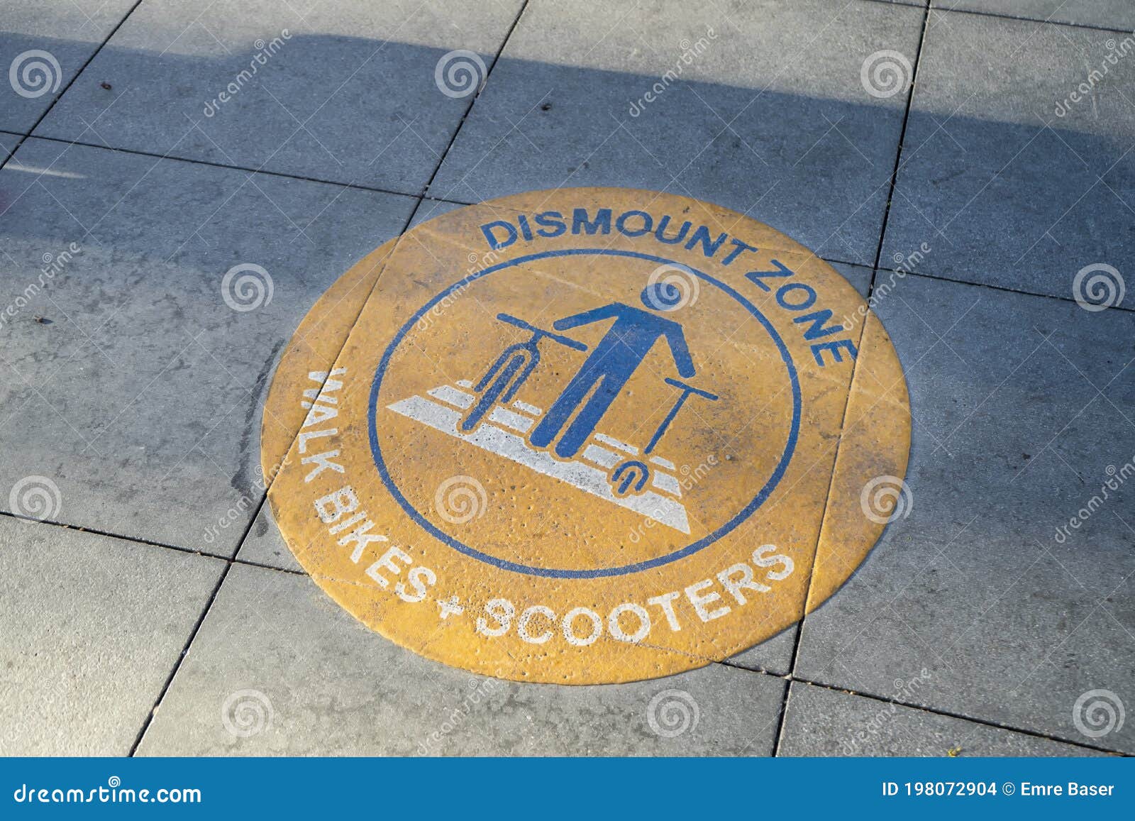 Dismount Zone Sign for Bicycles and Scooters Stock Photo - Image of ...
