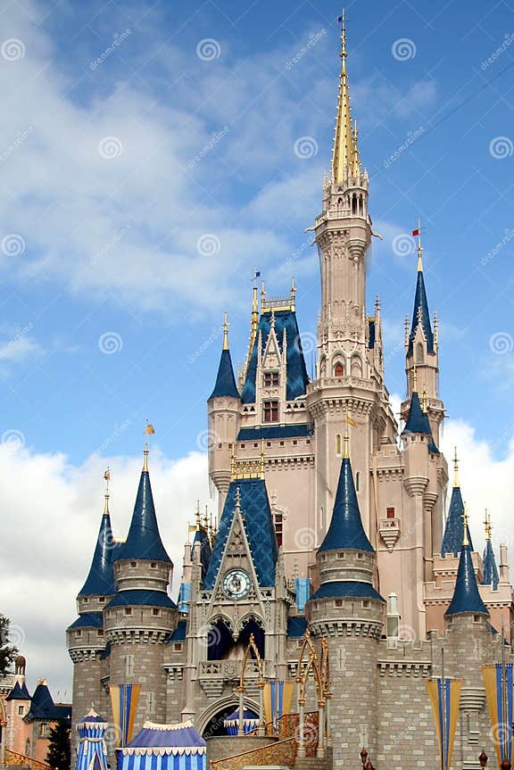 Disney Castle editorial photo. Image of blue, magical - 7727091