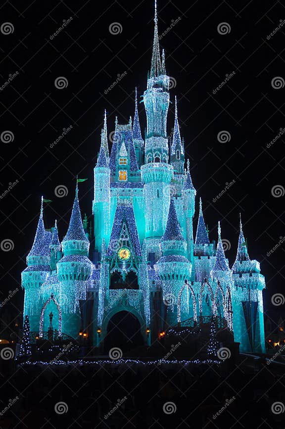 Disney Cinderella Castle at Night Editorial Photo - Image of land ...