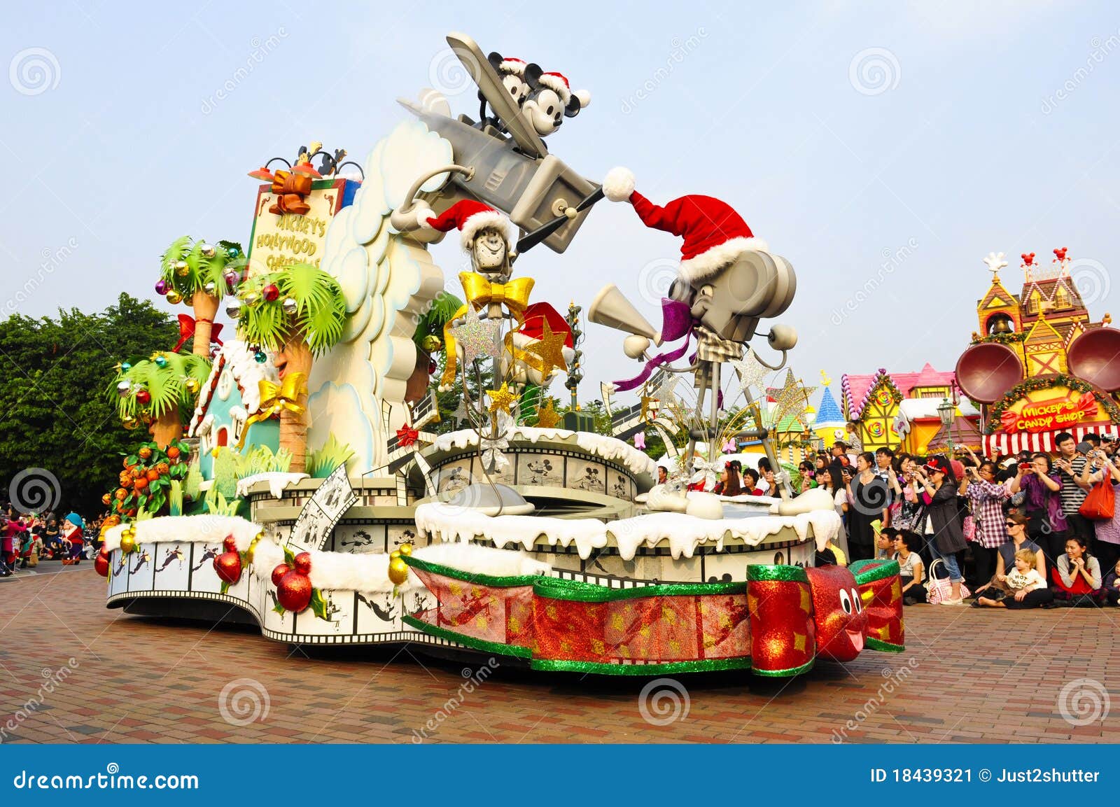 Disney Parade editorial photo. Image of ceremony, give - 18439321