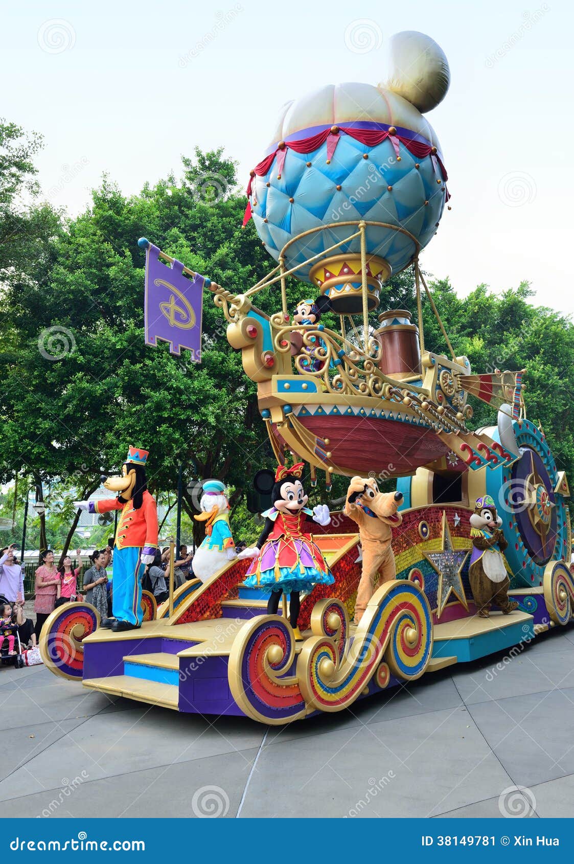 Pluto Gold Statue 50th Anniversary Disney Editorial Photo ...