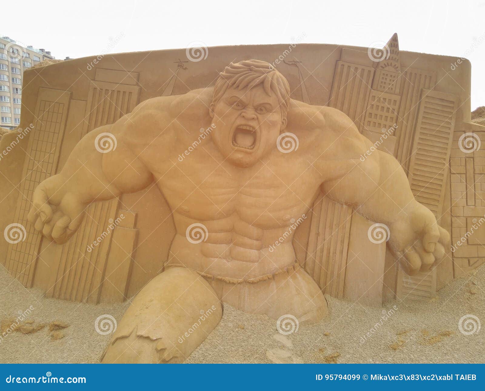 Disney Sand Magic Hulk editorial stock image. Image of disney - 95794099