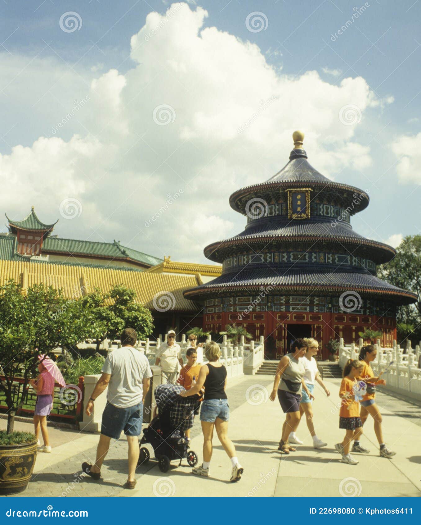 Disney World EPCOT World Showcase - China Editorial Image - Image of ...