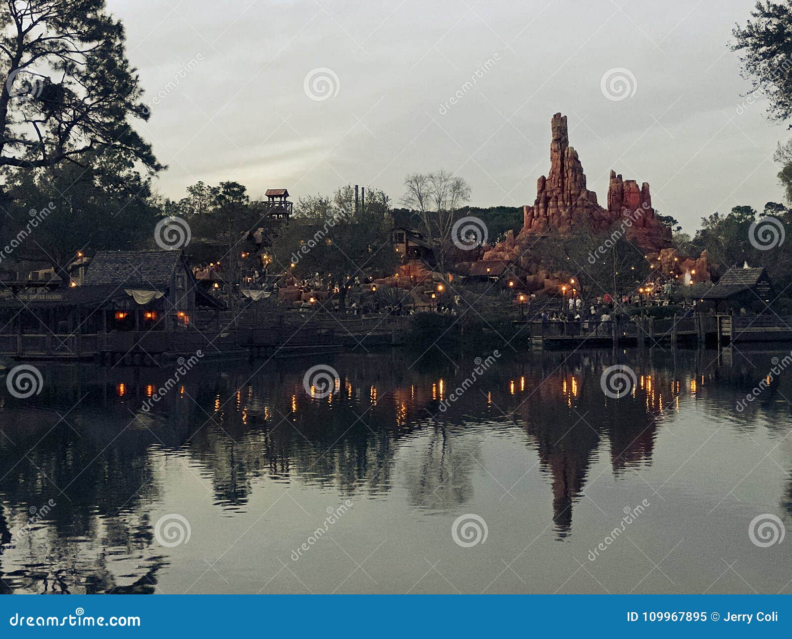 Splash Mountain And Big Thunder Mountain Sign In Magic Kingdom At Walt ...