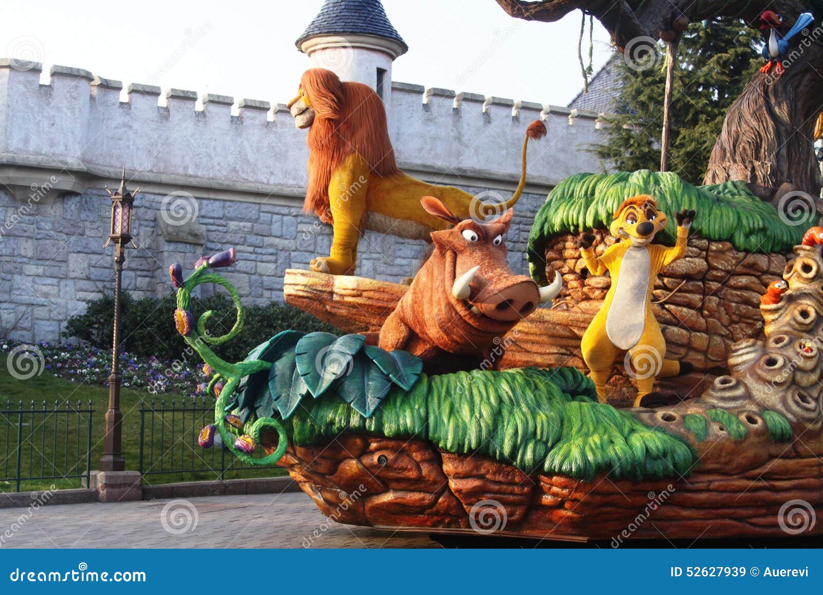 DISNEYLAND PARIS editorial stock image. Image of decoration - 52627939