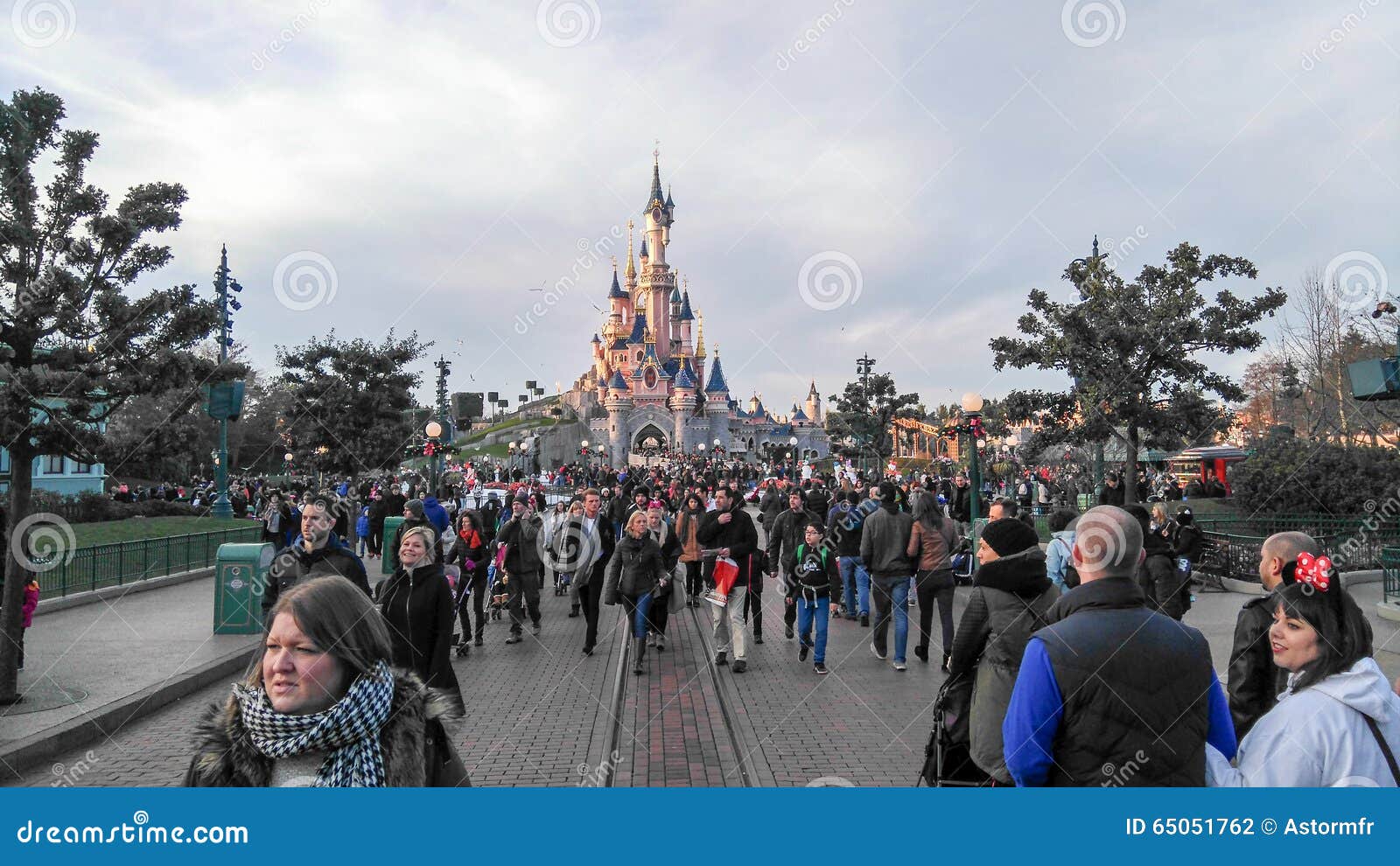Disneyland Princess Parade Float Editorial Image | CartoonDealer.com ...