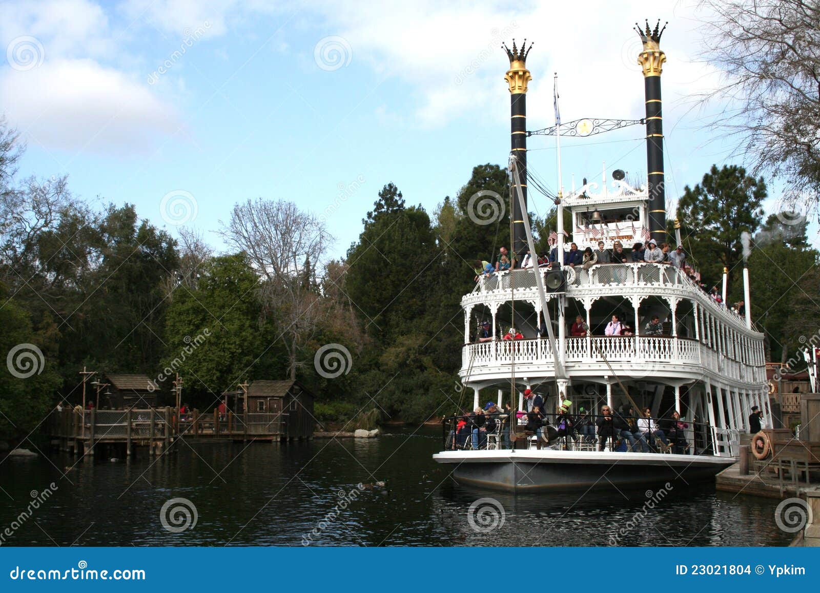 Disneyland Riverboat editorial stock image. Image of riverboat - 23021804