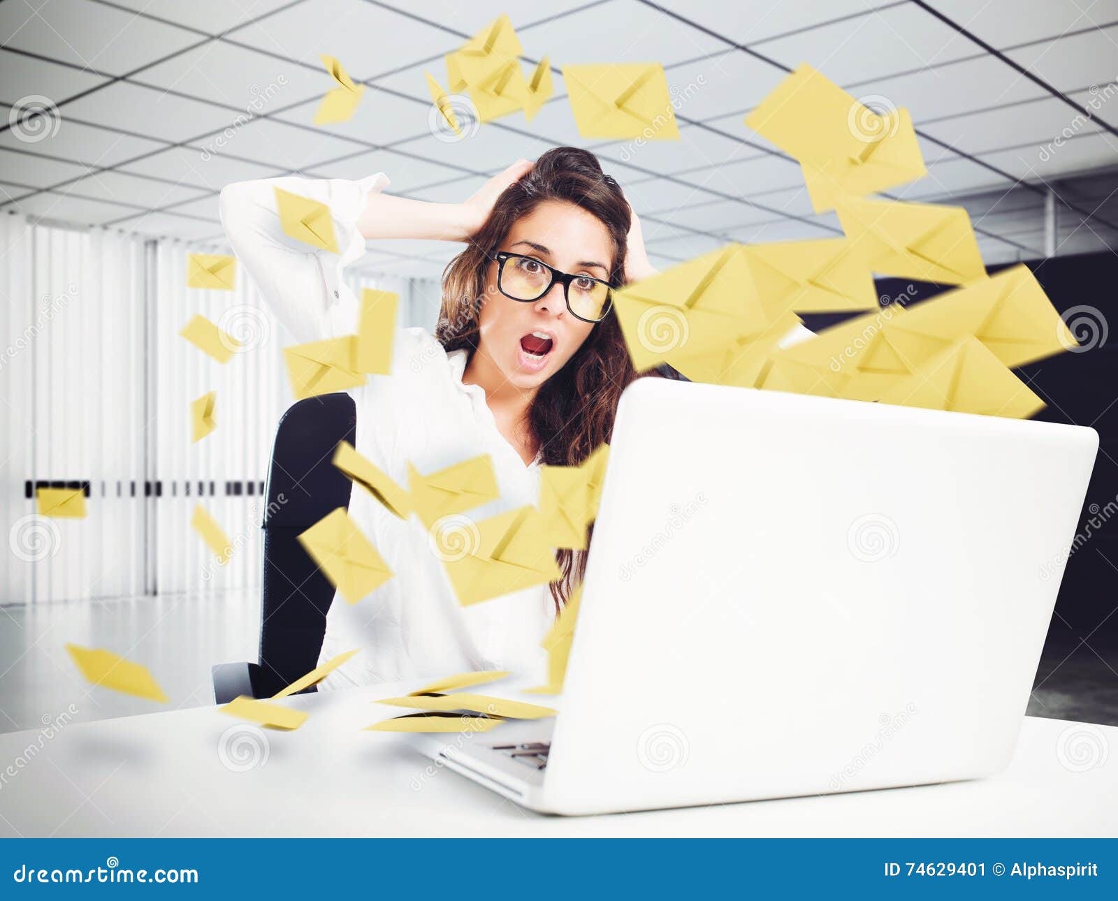 Disperazione E Sforzo Per Il Email Dello Spam Immagine Stock - Immagine ...