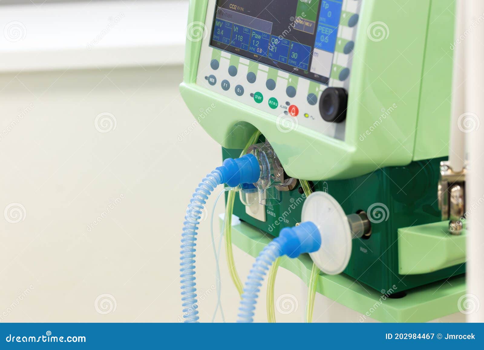Artificial Lung Ventilation Device For People With Covid-19. Ventilator ...
