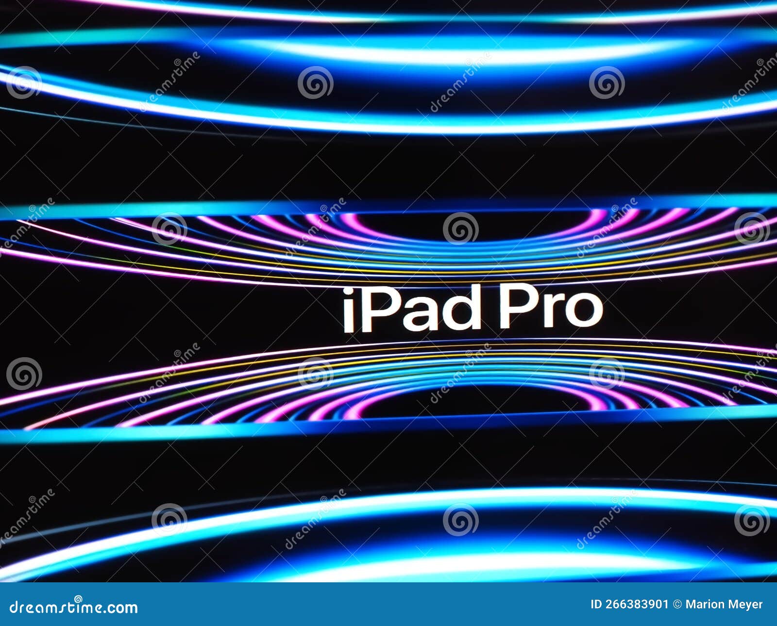 Display of an IPad Pro by Apple Editorial Photo - Image of display ...