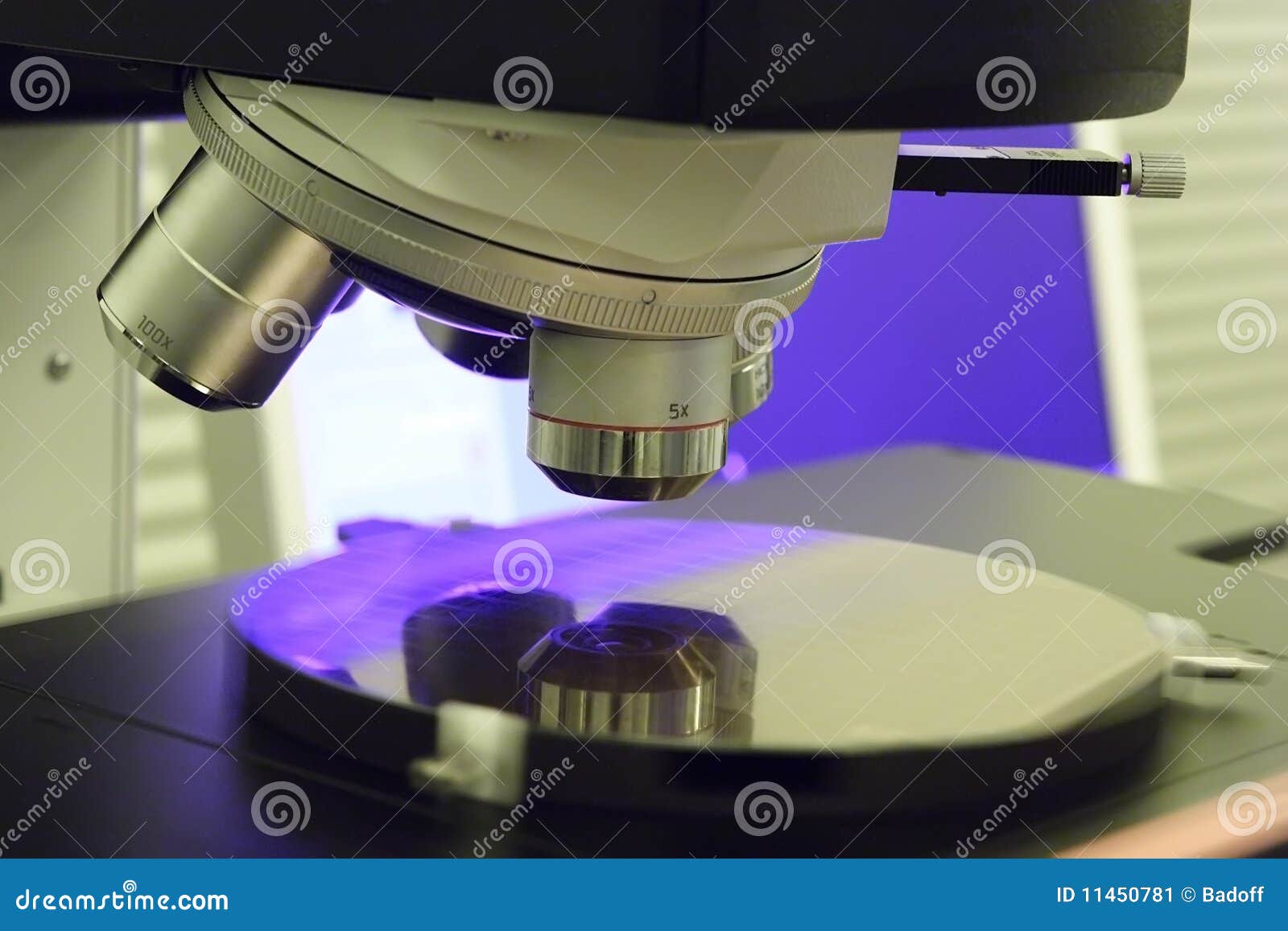 Disque de microscopie image stock. Image du faisceau - 11450781