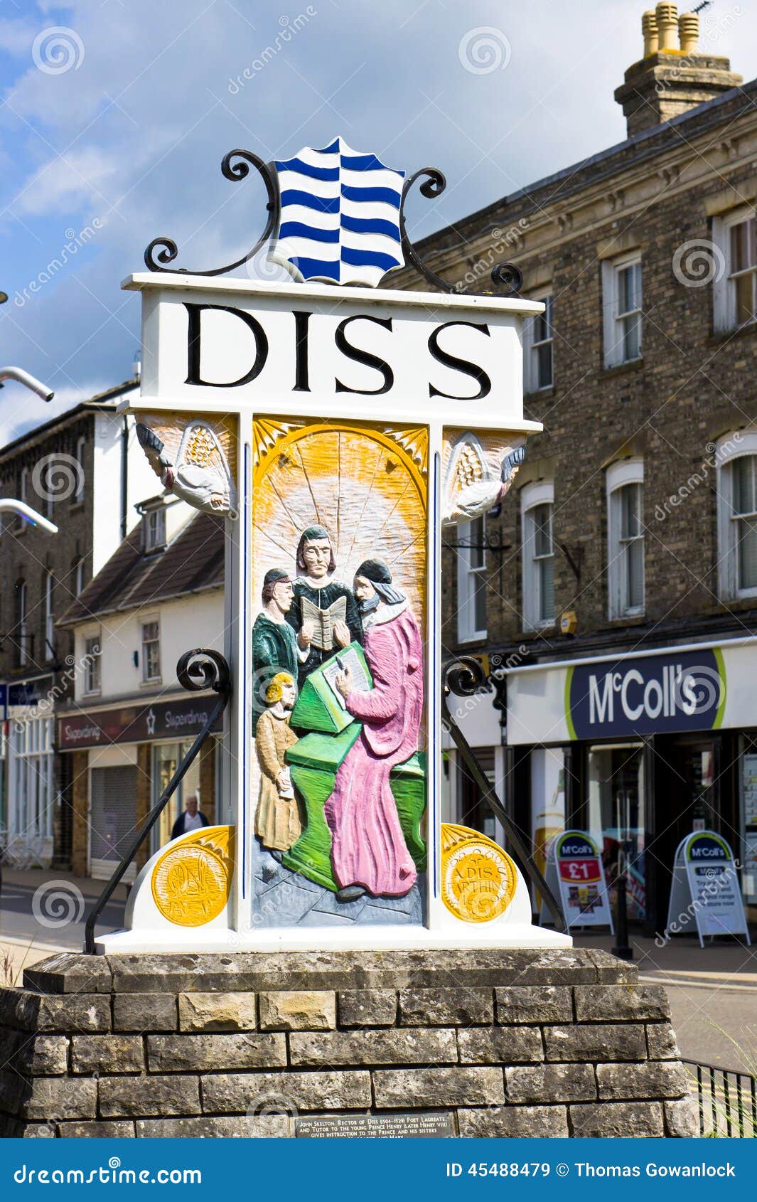 Diss标志 编辑类库存图片. 图片 包括有 外面, 英国, 停放, 城镇, 蓝色, 英语, 诺福克, 安排 - 45488479