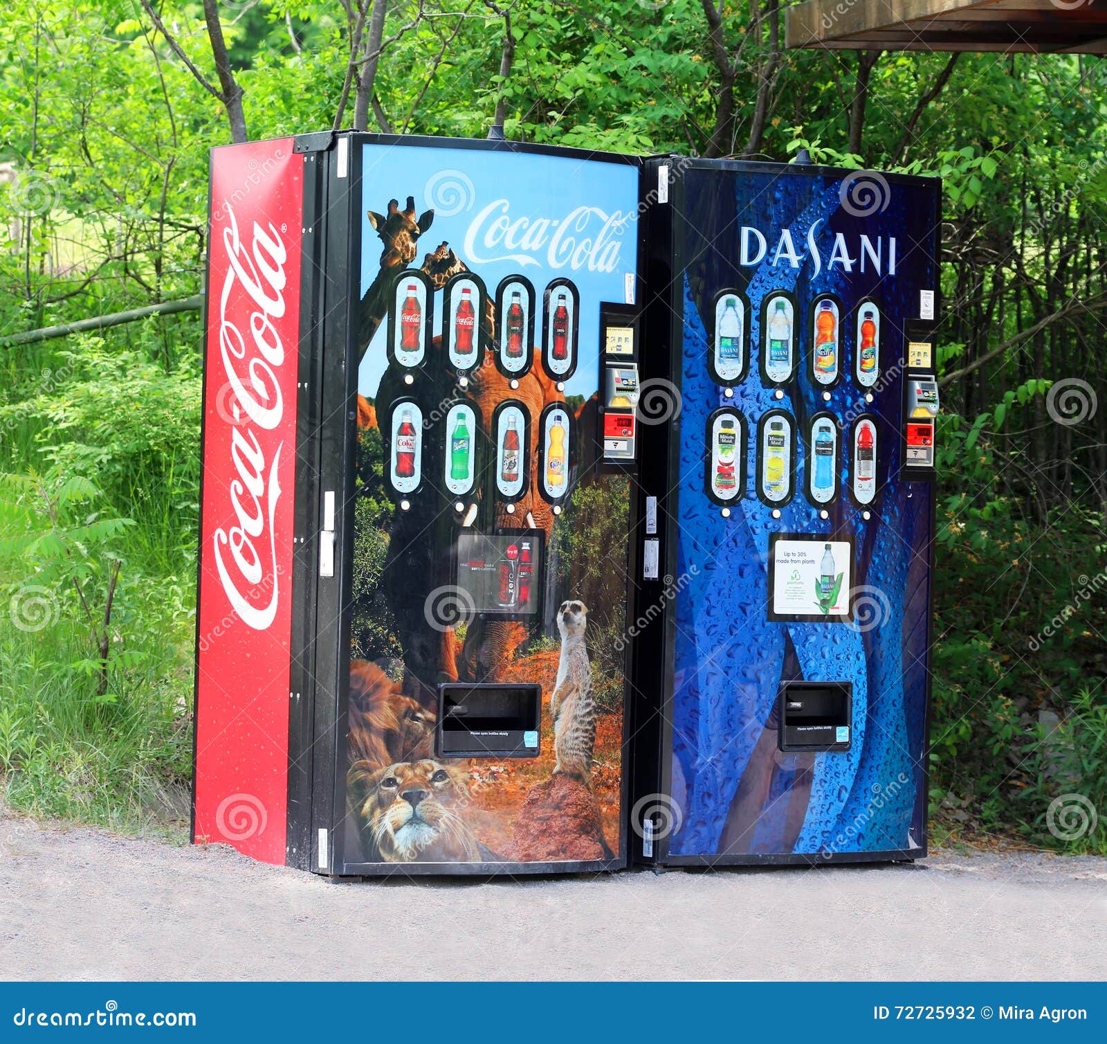 Distributeurs Automatiques De Boisson Non Alcoolisée Photographie ...