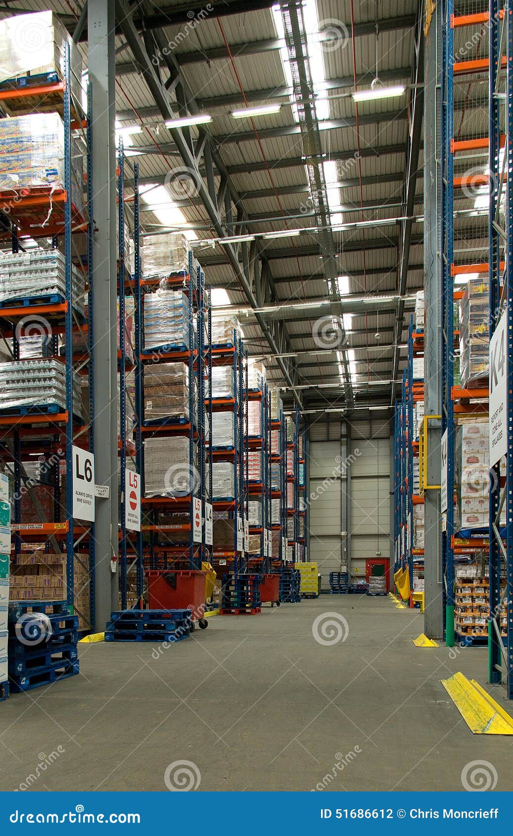 Distribution Warehouse editorial photography. Image of stocking - 51686612
