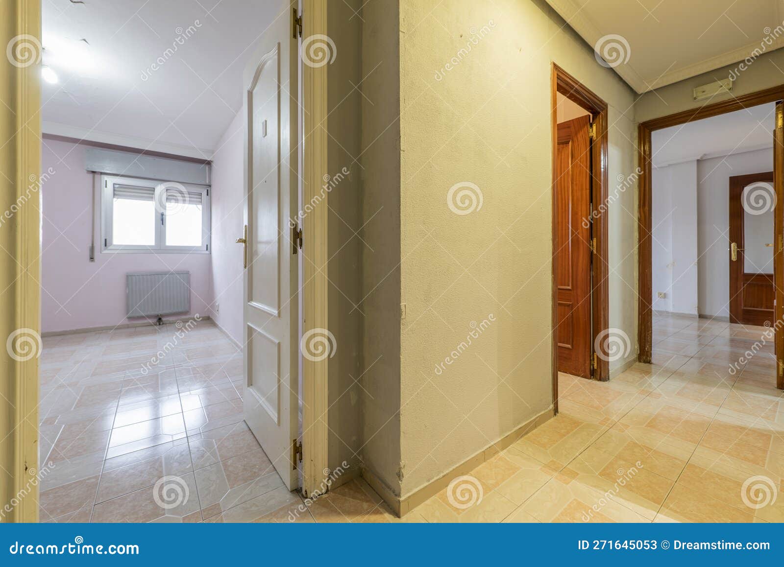 Distributor Corridor of a House with Two-tone Stoneware Floors and ...