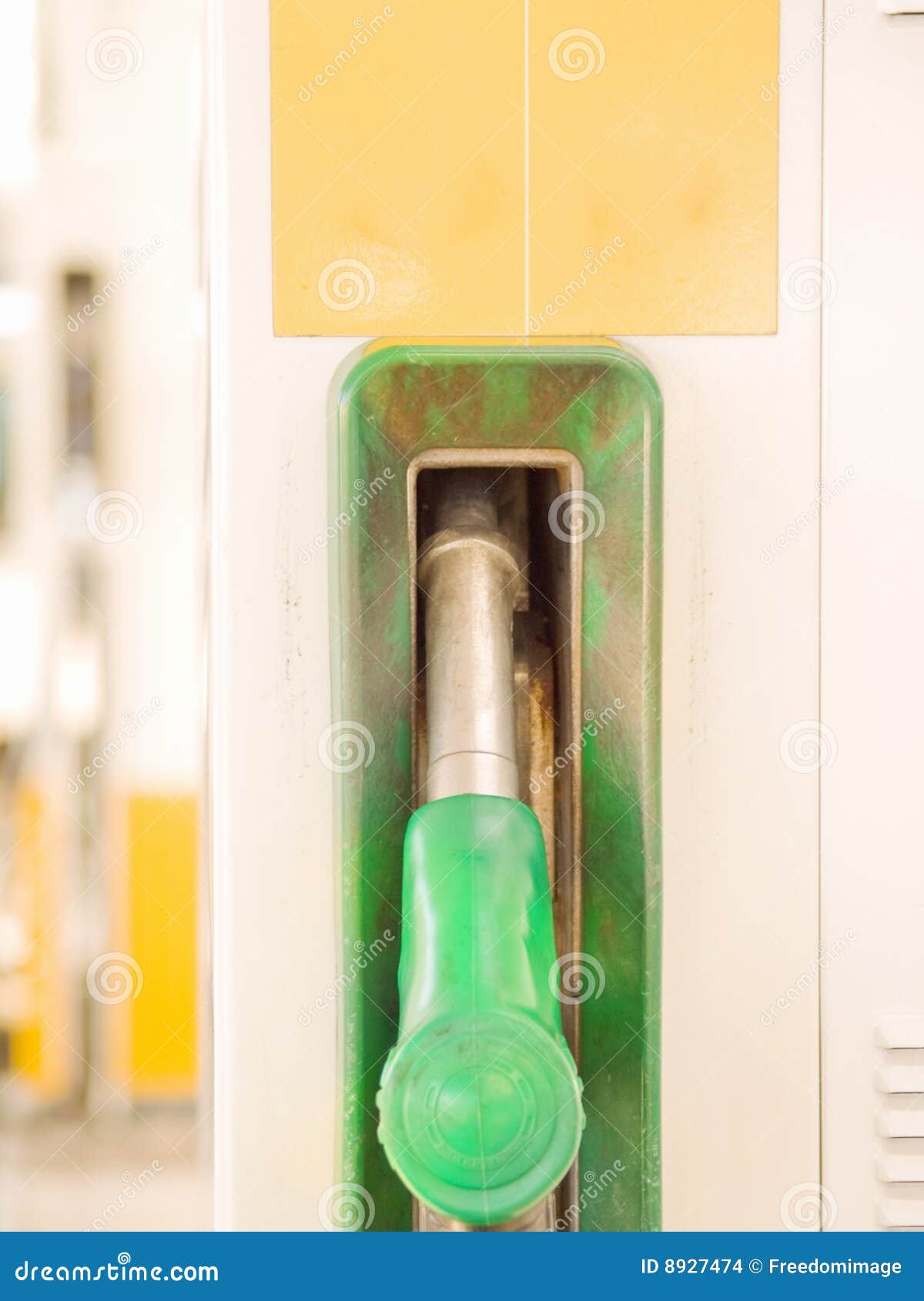 Distributore Di Benzina - Iniettore Con Copyspace Fotografia Stock ...