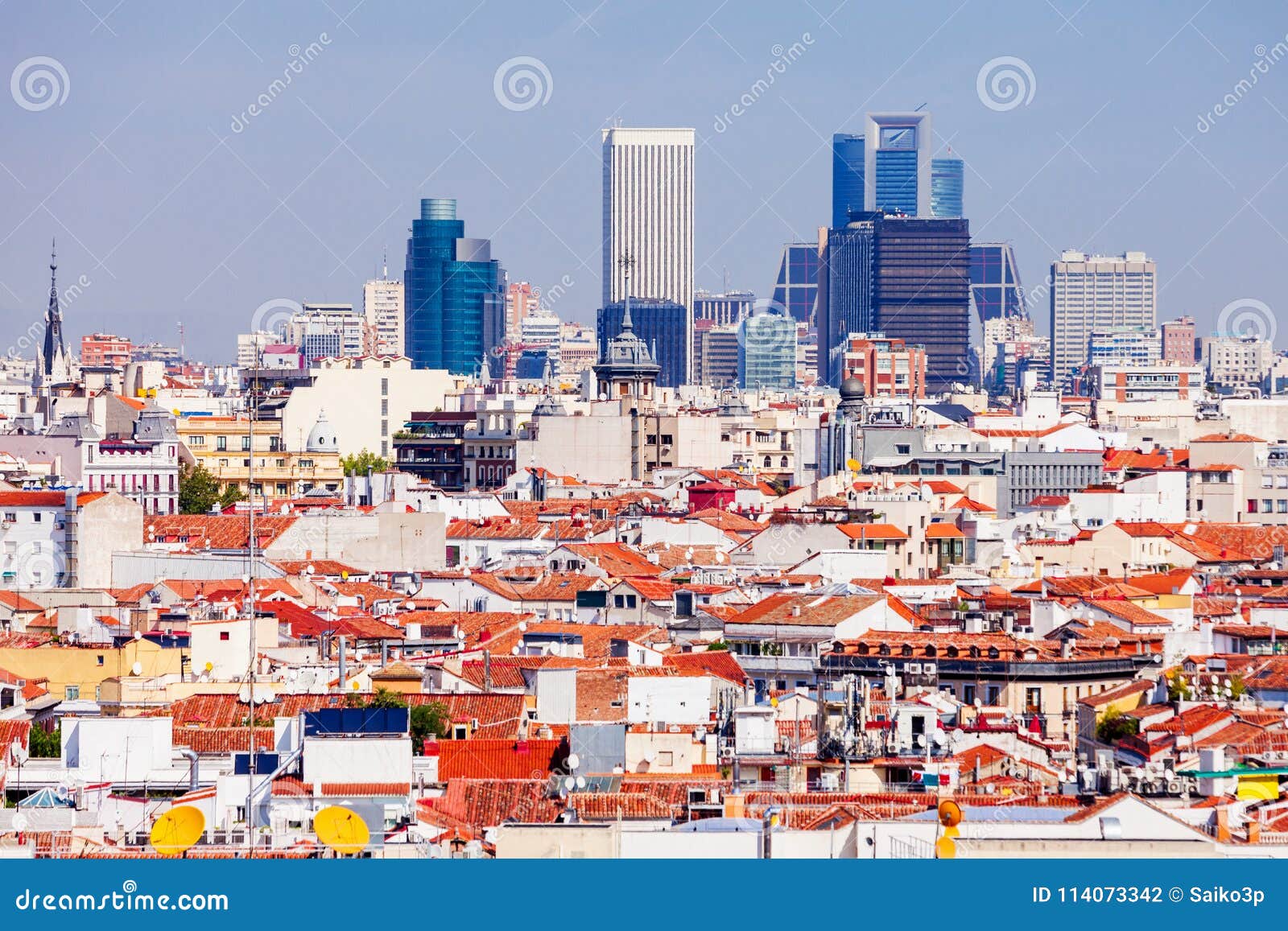 Distritos Financieros De AZCA Y De CTBA En Madrid Foto de archivo - Imagen de turismo ...