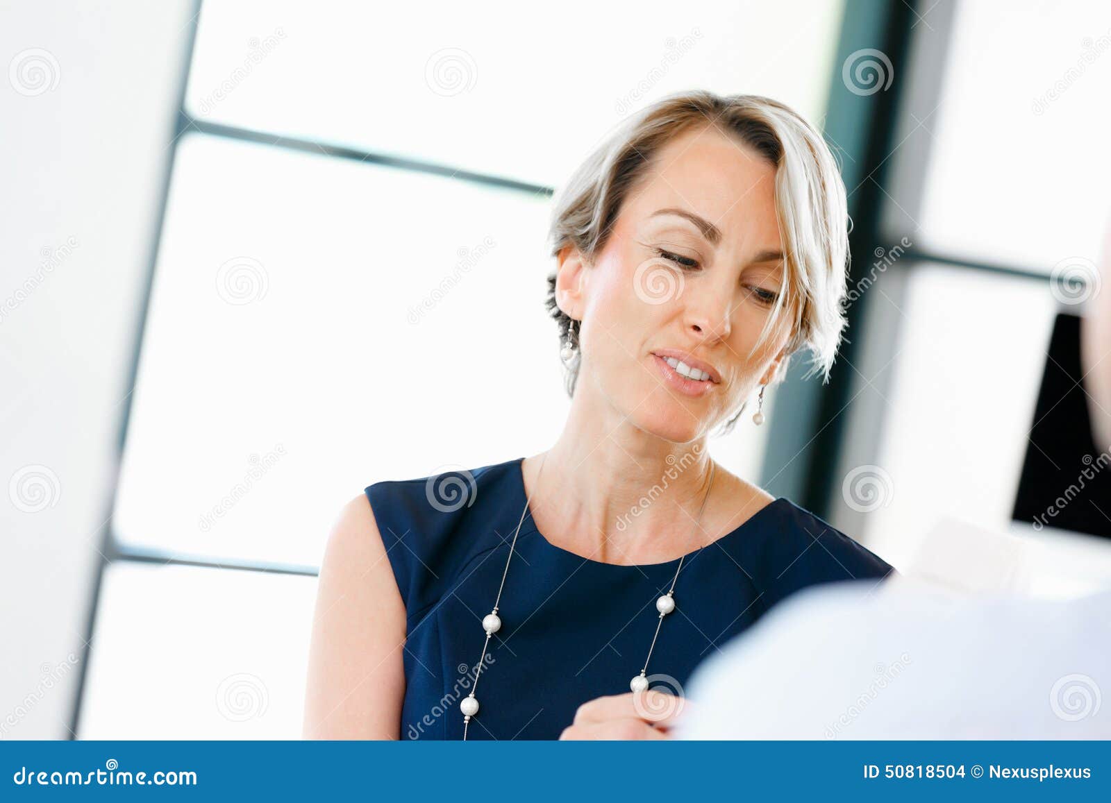 Dit is wat goed werk stock foto. Image of wijfje, portret - 50818504