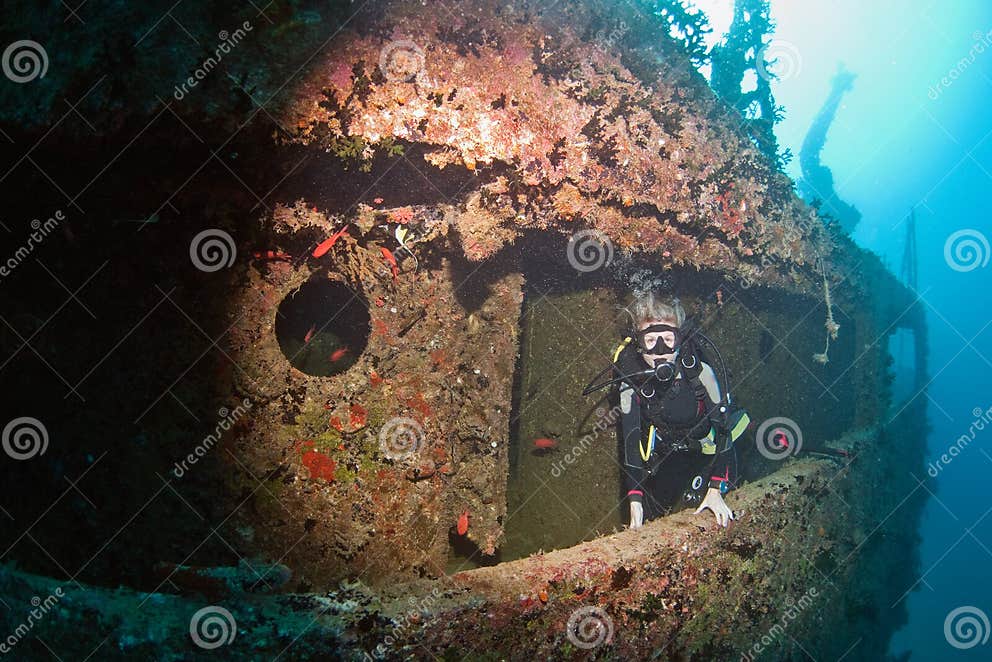 Diver wreck Victoria stock image. Image of great, bubble - 23607877