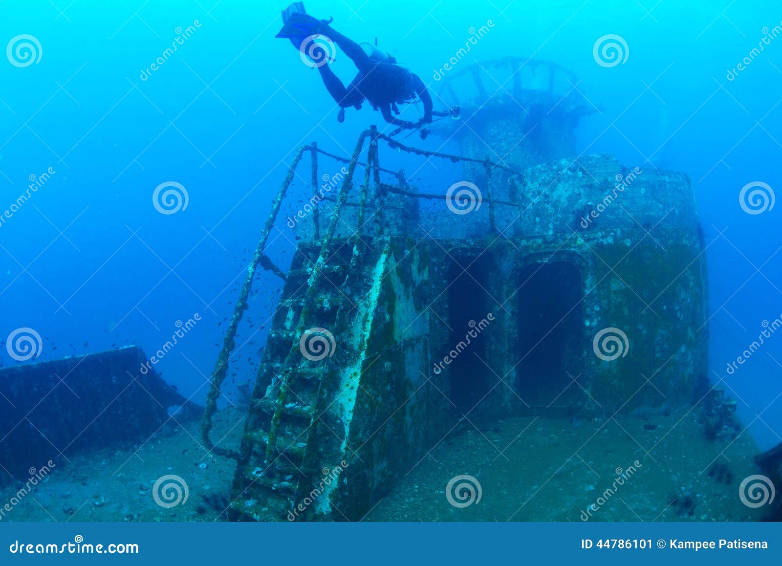 Divers Exploring the Ship Wreck in Tropical Sea Stock Image - Image of ...