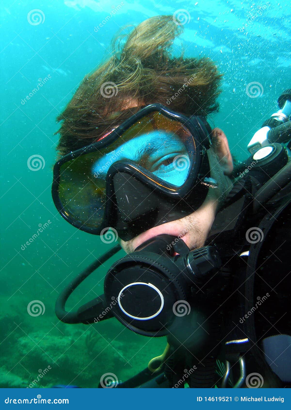 Divers Face stock image. Image of figure, snare, snorkel - 14619521