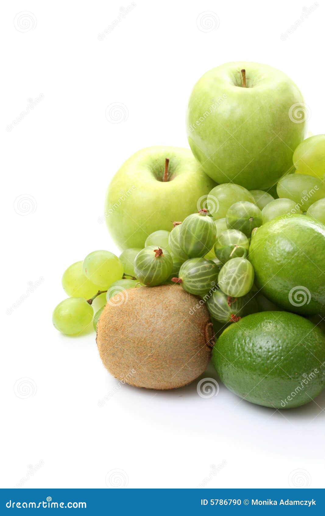 Divers fruits verts photo stock. Image du avocat, boisson - 5786790