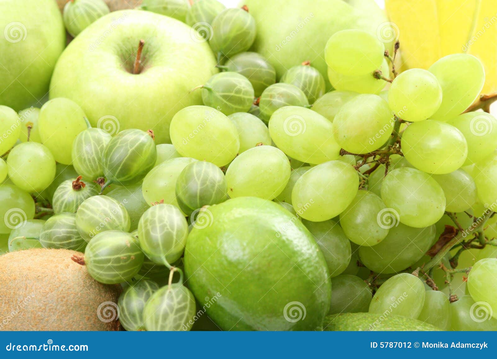 Divers fruits verts photo stock. Image du vert, pomme - 5787012