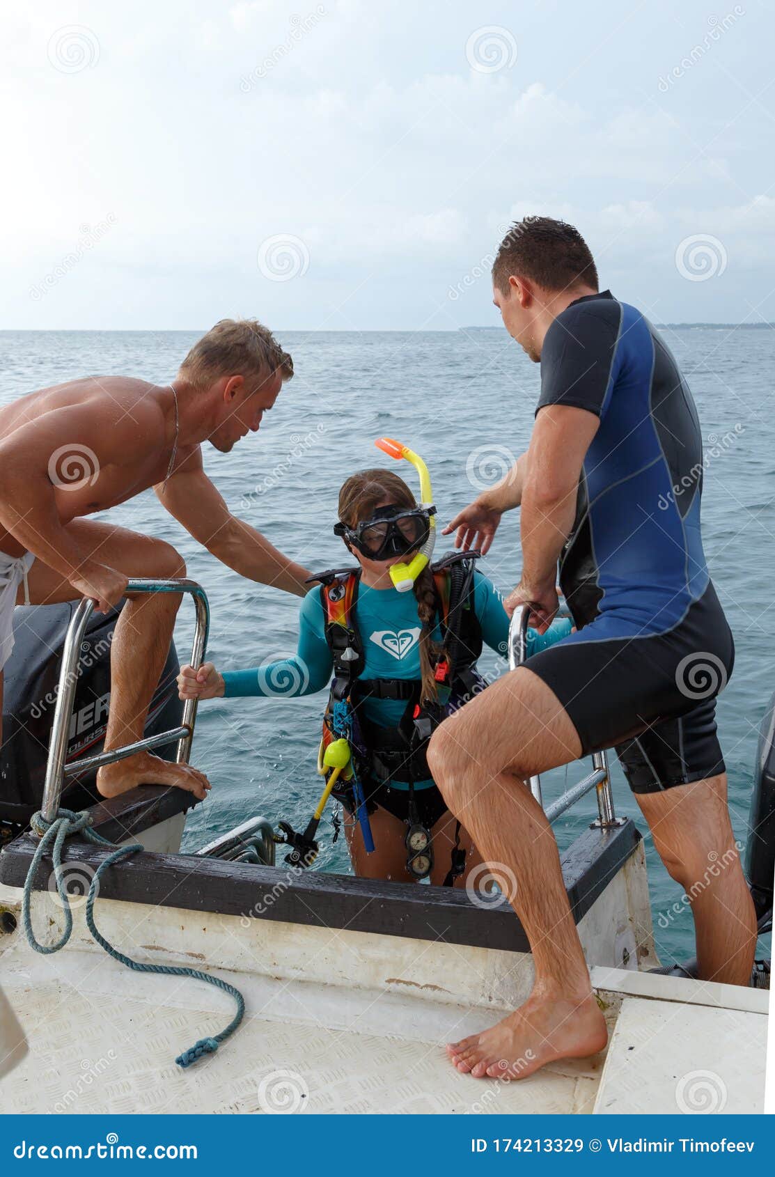 Divers Help Other Divers Get on Boat after Diving, Sri Lanka, Stock ...