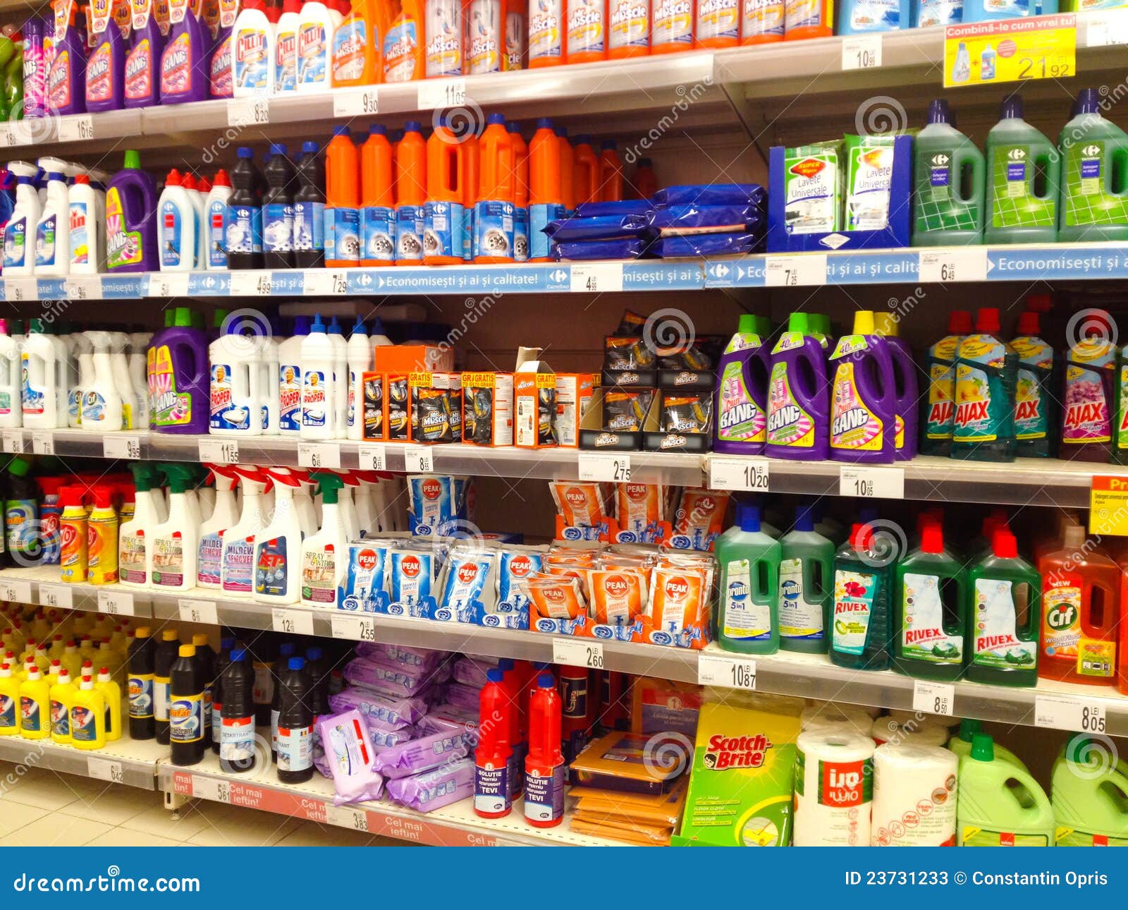 Divers Produits D'entretien Photo stock éditorial - Image: 23731233