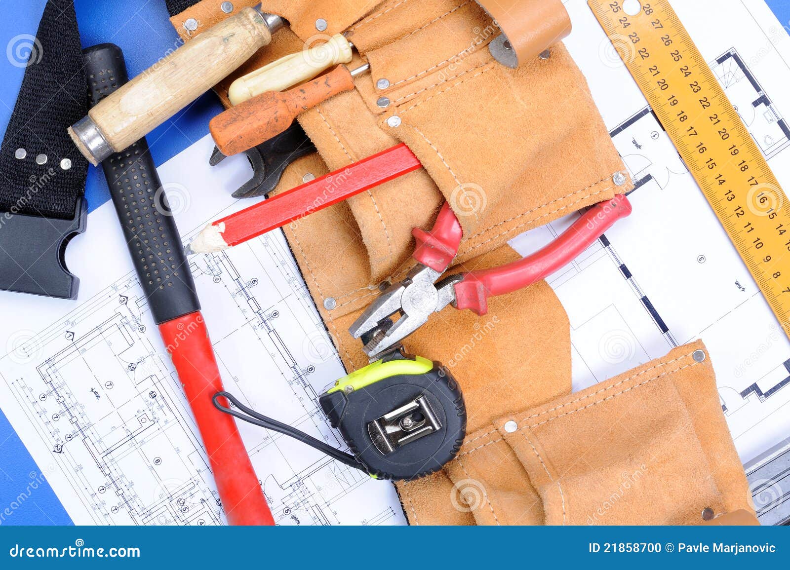 Diversas Herramientas Del Carpintero Foto de archivo - Imagen de sierra ...